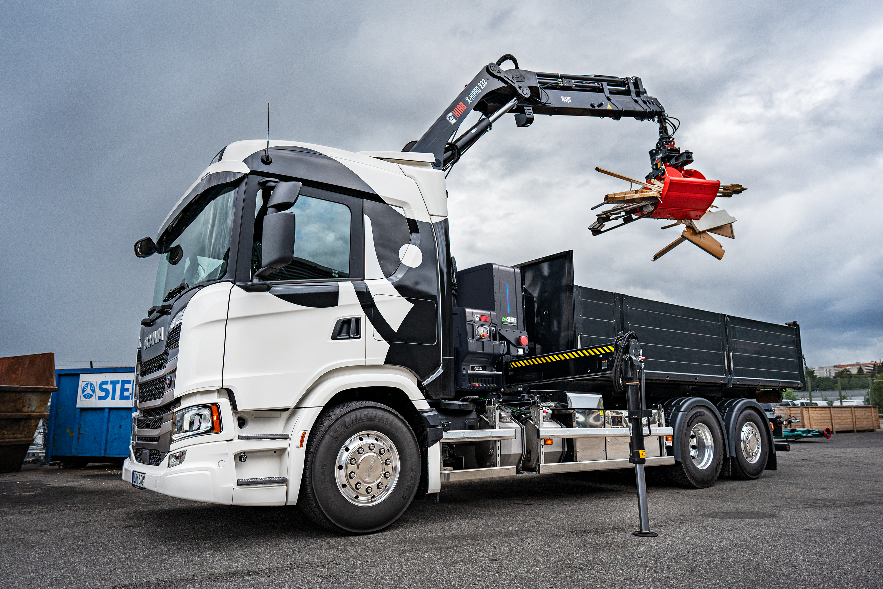 Hiab Unveils Advanced Electric Hybrid Crane Solution | Crane Hot Line