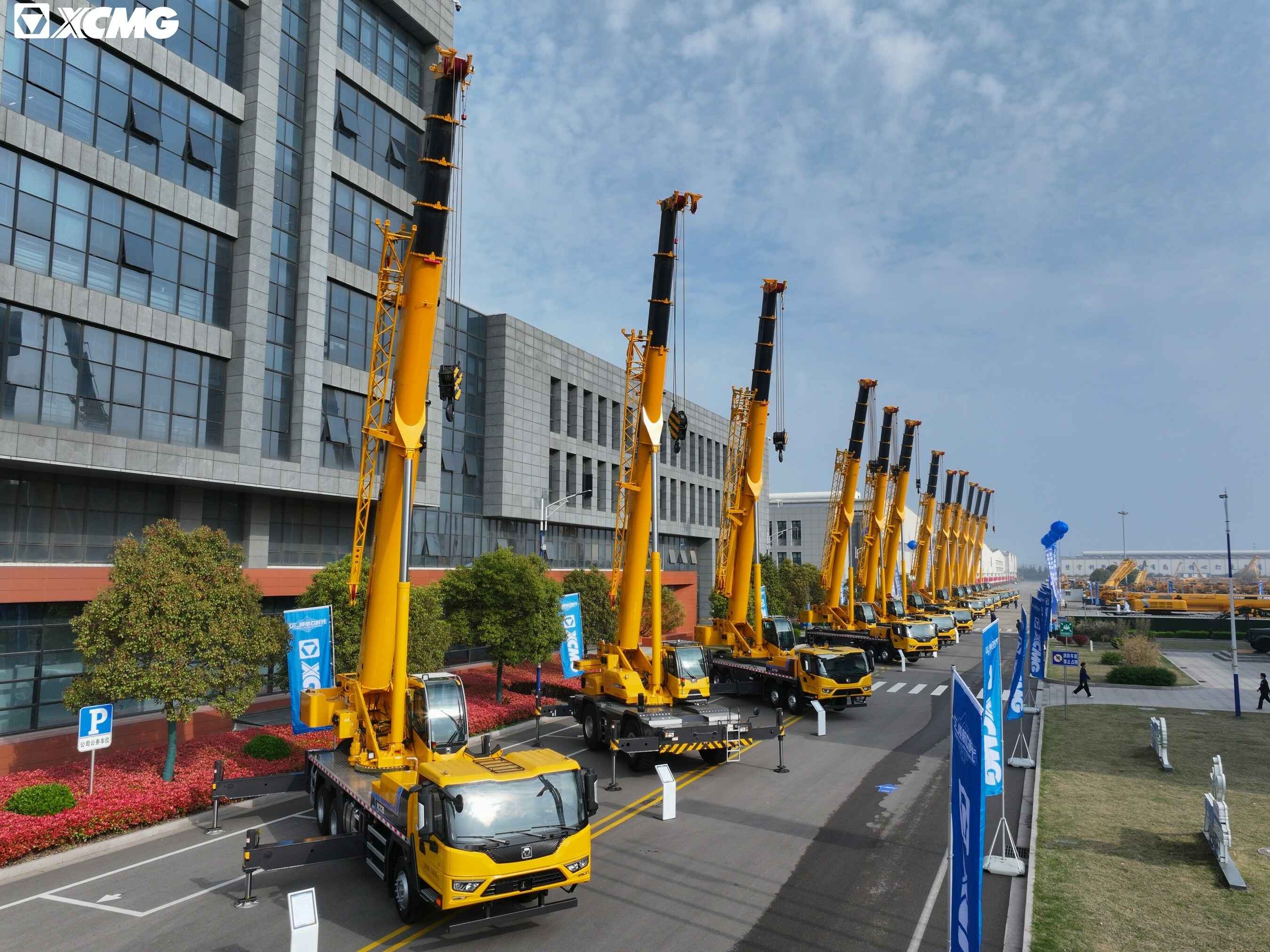 XCMG Machinery Launches G2 Crane Brand | Crane Hot Line