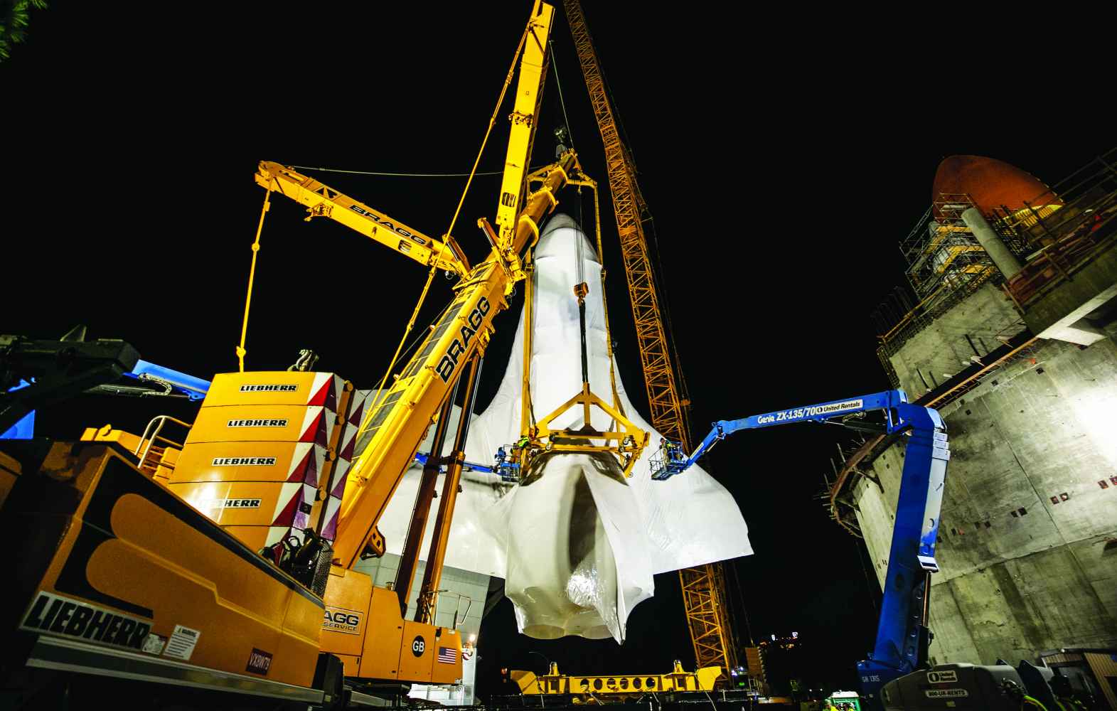 Lift Off in LA | Crane Hot Line