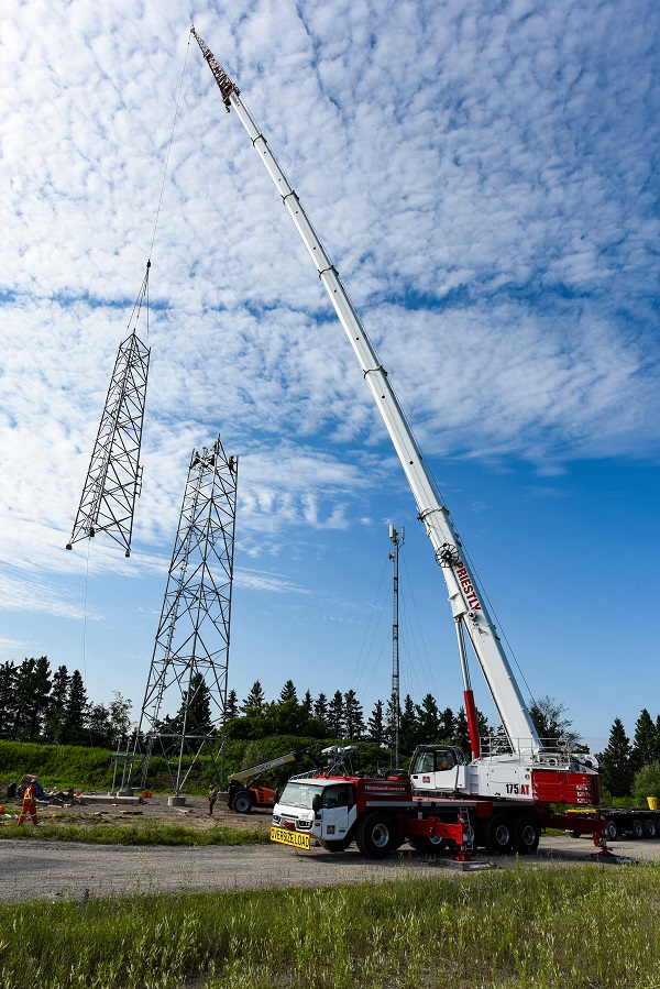 Link-Belt 175|AT is Fast, Precise for Cell Tower Erection | Crane Hot Line