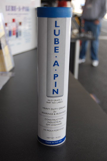 Heavy Duty Grease Designed for Bearings and Bushings | Lift and Access