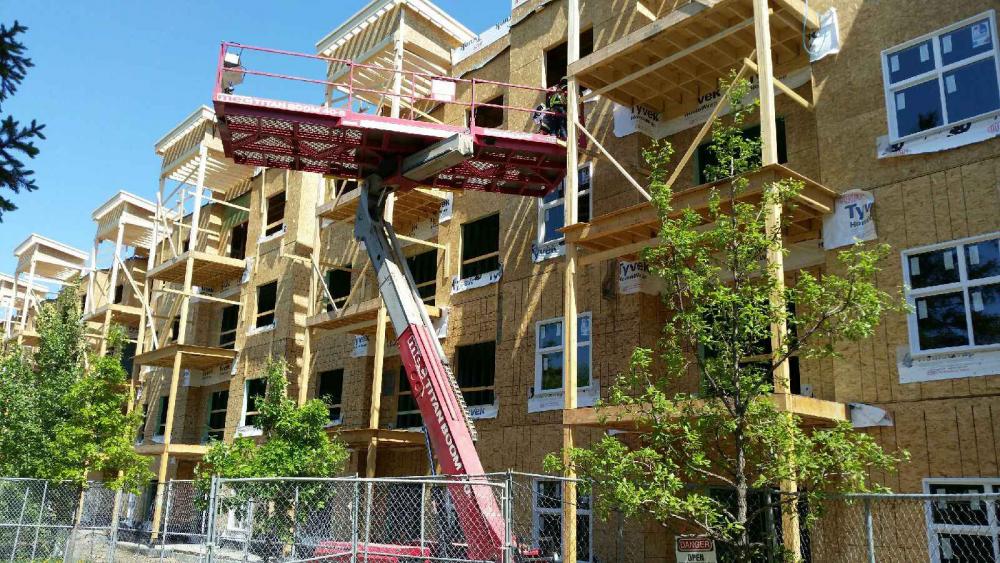 MEC's Titan Boom Lift in a Tight Spot | Lift and Access